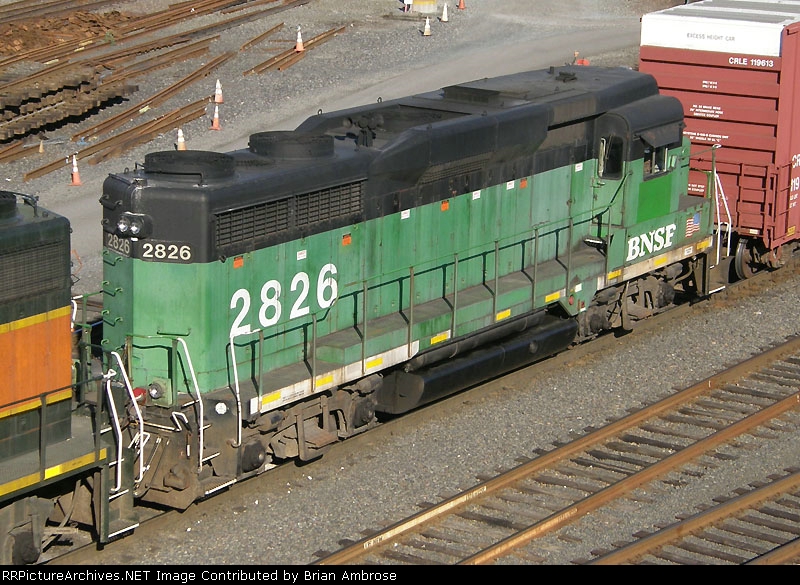 BNSF GP39M 2826